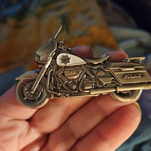 United States Navy Seabees angry Bee We Build We Fight 2 Challenge Coin ...