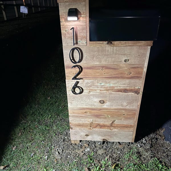 Beautiful, Handcrafted Cedar Mailbox Post; A Sure Fire Way to Bring ...