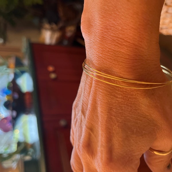 Dainty Bangle Bracelet, 14K Solid Gold, Very Thin Modern Bangle, Simple ...