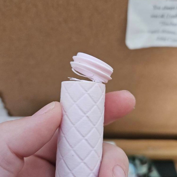 Keychain Pill Box, Capsule Filling, Pill Case for Small Object, Gift ...