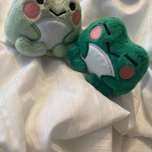 Froggy Plush - Etsy Canada