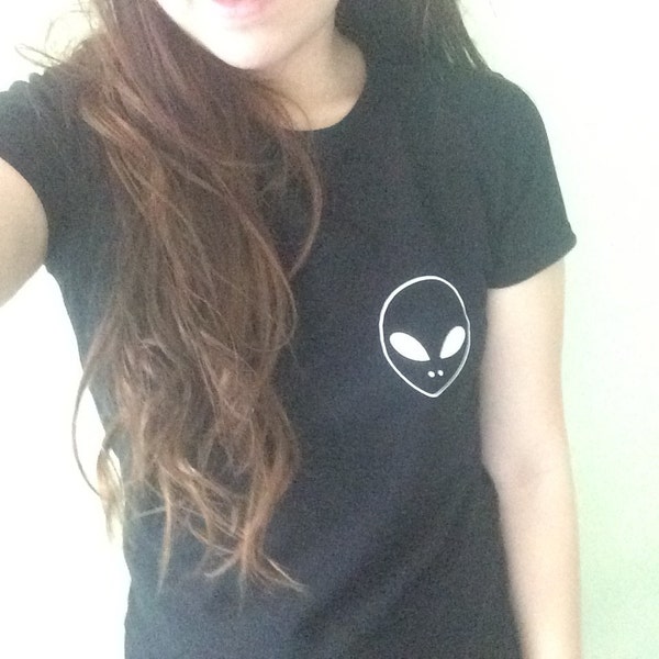 Alien Pocket Tee Alien Shirt - Etsy