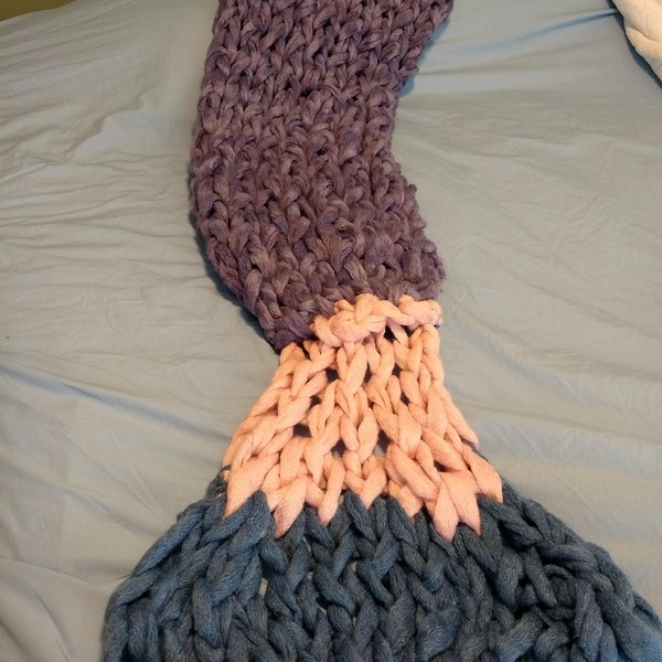 Knitting Pattern // Child's Knit Egg Collecting Apron // Egg Apron ...