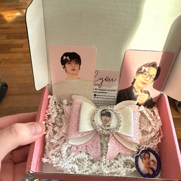 STRAY KIDS SKZOO Bang Chan, Lee Know, Changbin, Hyunjin, Han, Felix ...