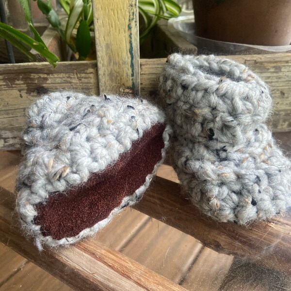Crochet Baby Bootie SOLES WITH PATTERN // Baby Slippers, Leather Soles ...