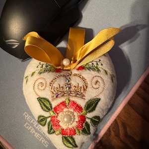 Celtic Claddagh Heart Decoration - Etsy