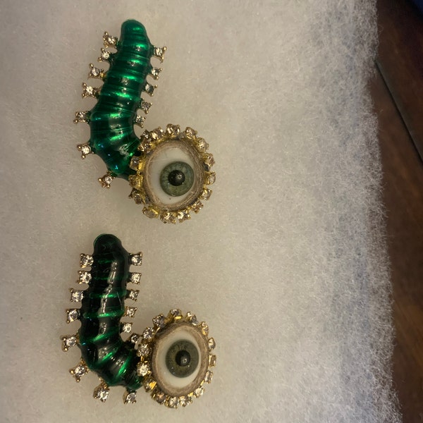 Sea Urchin Wink - Gold Tone Eyeball Brooch Pin - Etsy