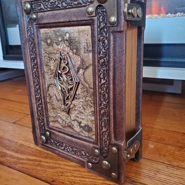 Skyrim Leather Journal - 8 X 10 Inches Large - 600 Blank Pages ...