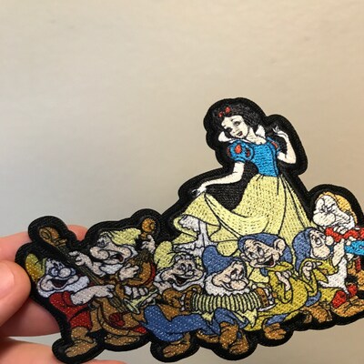 Disney Snow White and 7 Dwarf's Patch Classic Film Embroidered Iron on ...