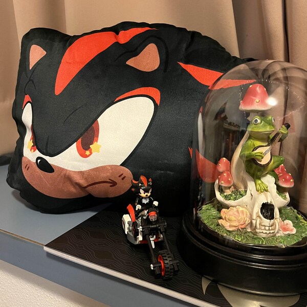 Sonic the Hedgehog Button Pins Holographic or Glossy | Sonic Shadow ...