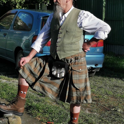 Made to Order Scottish Tartan Utility Cargo Pockets Kilts for Men 13 Oz Fabric 60 Tartan Choices ...