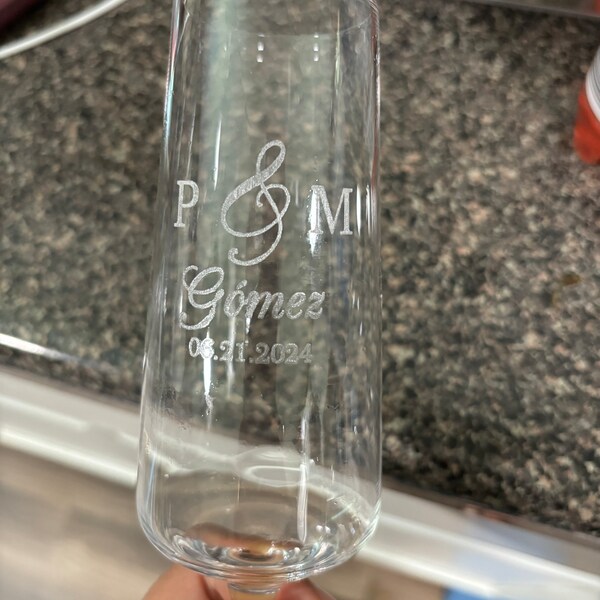 Engraved Initials & Last Name Champagne Estate Glasses Set, Champagne ...
