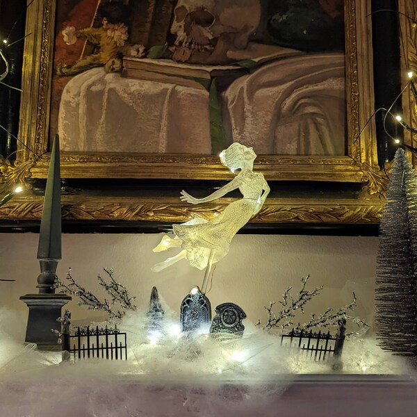 Victorian Ghost Statue, Hand Painted Resin Sculpture, Glow in the Dark ...