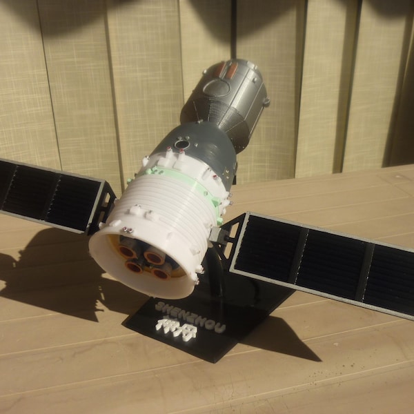 Apollo CSM | Plastic Model | Rocket | Nasa | Scale 1:48 | Spacecraft ...
