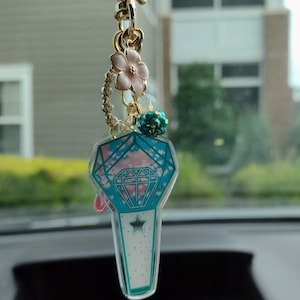 GIDLE Lightstick Keychain / gi-dle Keychain Acrylic NEW Charm - Etsy