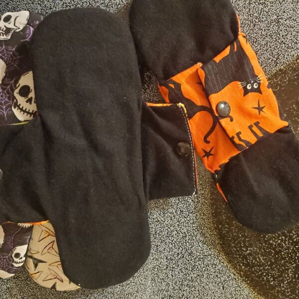 MADE TO ORDER Reusable Cloth Pad Sets Period Pads Eco Friendly Gothic ...