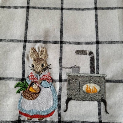 Mini Bee Embroidery Design FSL Bee Machine Embroidery Free - Etsy