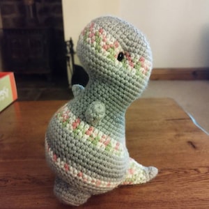Crochet Pattern: Timothy the T-rex - Etsy