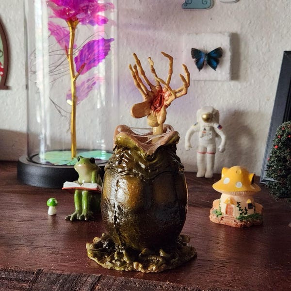 Various Styles of Realistic 1:6 Scale Alien Xenomorph Eggs - Alien Egg ...