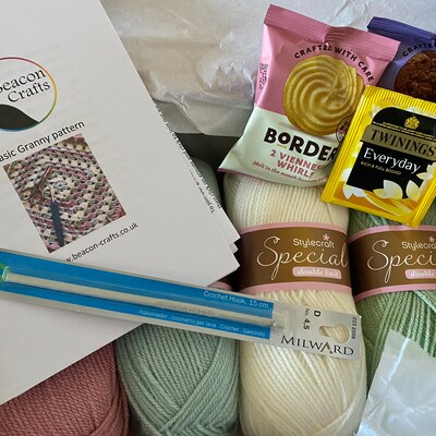 Learn to Crochet, Beginners Crochet Kit, Starter Box With Instructions ...