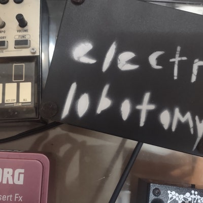 4 Oscillator Patchable Crackle Box // Noise Synth With Patch Bay ...