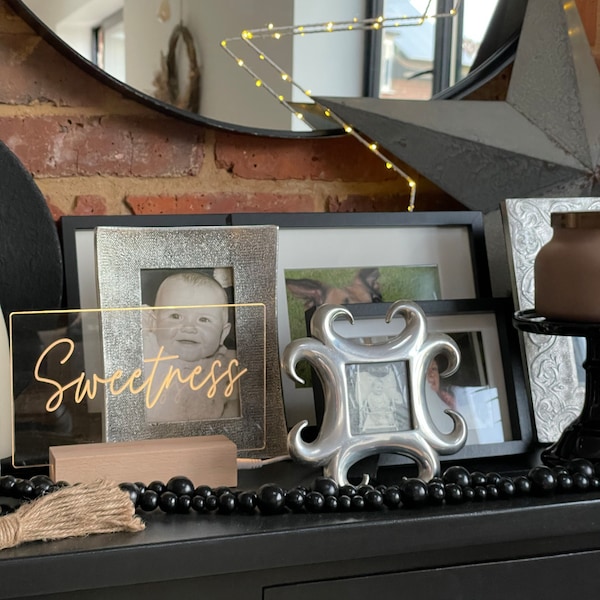 Personalised LED Name Sign. Custom Engraved Light up Name Plaque ...