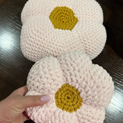 Mini Retro Flower Pillow - Etsy