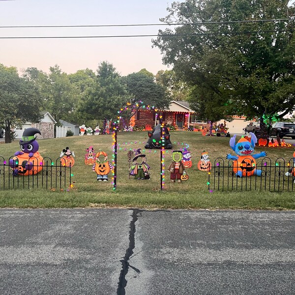 1 Finding Nemo - Finding Dory Character Cutout - Finding Nemo Party ...