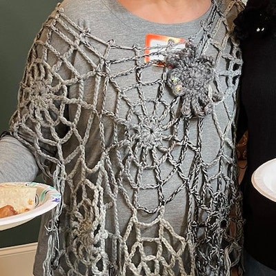 Halloween Costume Lydia Deetz Look Black Red Poncho Beetlejuice Cosplay ...