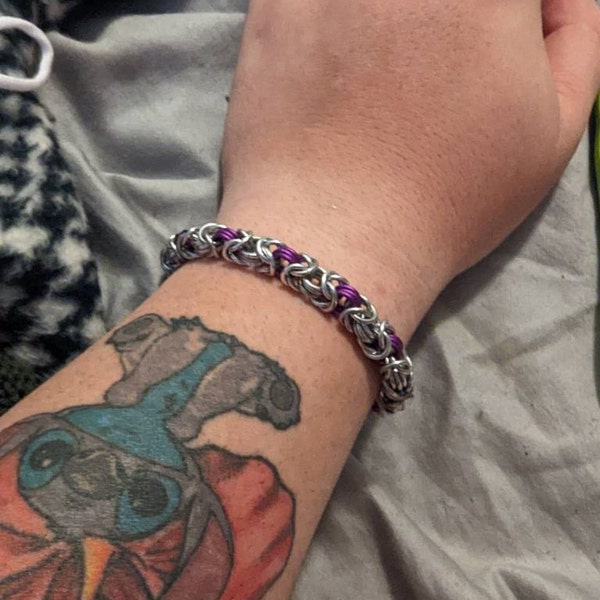 Howling Wolf Collar. Primal Prey Collar, Wolf Alpha Necklace for Woman ...