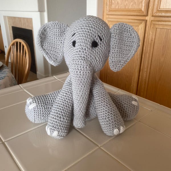 Bubba the Elephant Crochet Pattern – Amigurumi PDF Tutorial - Etsy