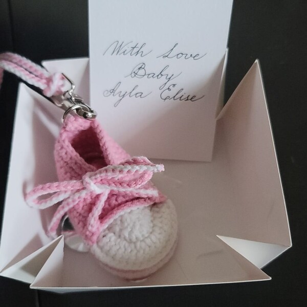 Unique Pregnancy Gift Box for Mom to Be Cute New Mom Pregnancy Shower ...