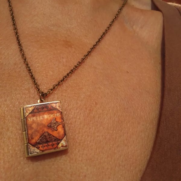 Maze Runner Book Novel Necklace - Etsy UK