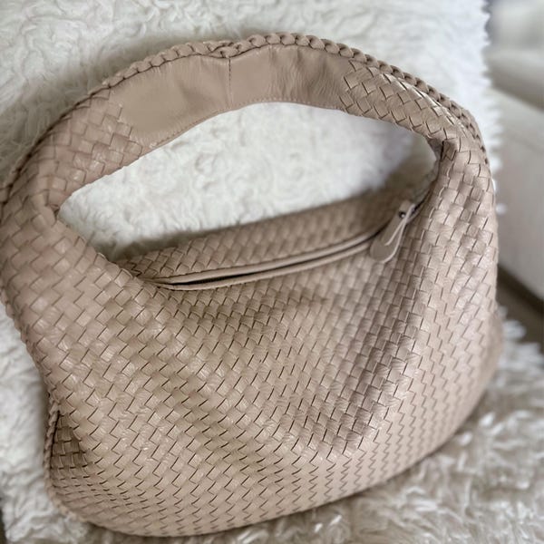 Medium Woven Shoulder Messenger Bag | Old Money Style |luxury Designer ...