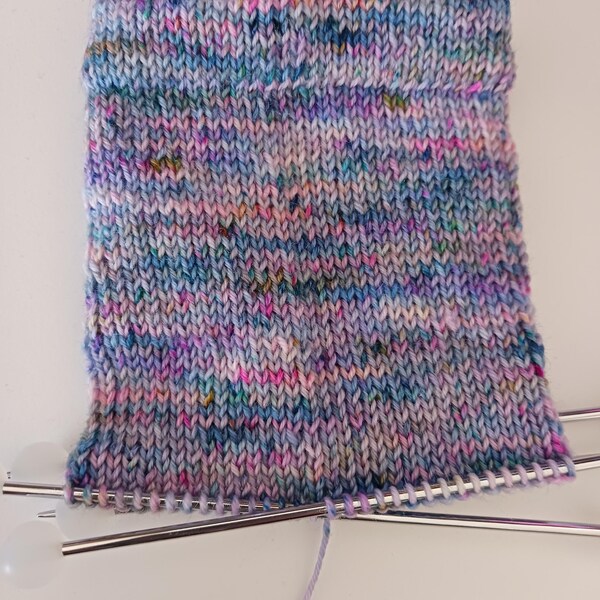 Toe Beans, Sock Club, 85/15 Superwash Merino/nylon Blend, 480 Meters ...