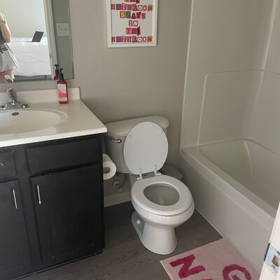 Trendy Preppy Bathroom Wall Decormaximalist Bathroom Print,funky Home ...