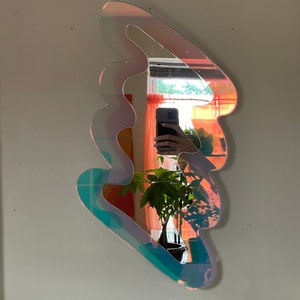 Flowy Flower Reflector Wavy Acrylic Mirror Wiggly Mirror - Etsy