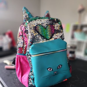 Stack of Books Machine Embroidery Design - Etsy