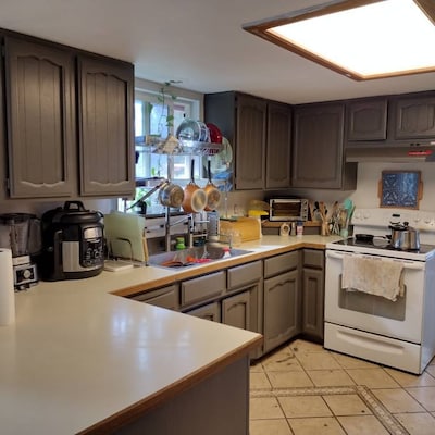 Fast Drying, Self-leveling Acrylic Enamel Paint for Cabinets and ...