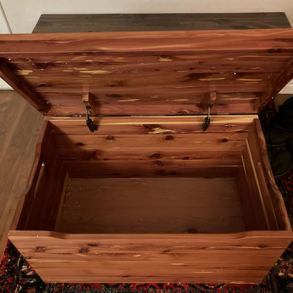 Cedar Blanket Chest | Bedroom Wooden Storage Chest | Solid Wood Amish ...