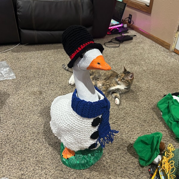 Porch Goose Peppermint Sweater - Etsy