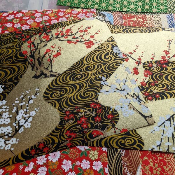 Origami Paper, Chiyogami Paper, Yuzen Paper, Washi Paper. Gold Waves on ...