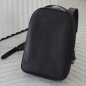 Leather Half-moon Bag, College Bag for Women, Shoulder Bag Minimal ...