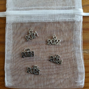 Baker Pastry Chef Kilt Safety Pin Jewelry Baking Charms: Bundt Cake Pan ...