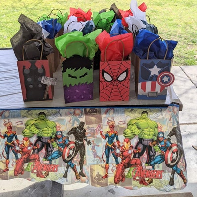 Avenger Gift Bag Fronts, Superhero Birthday Party, Avengers, Super Hero ...