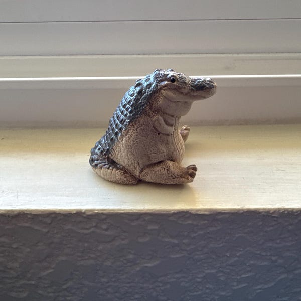 Cute Clay Alligator Sculpture: Adorable Crocodile Figurine for Tea ...