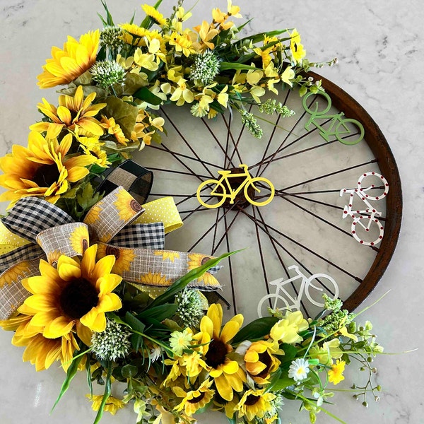 Video Tutorials, How to Make a Wreath Video, Wreath Making Videos ...