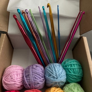 Childrens Sewing / Cross Stitch Kit With Binca Fabric, Blunt Needle and ...