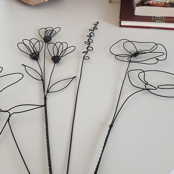 Bouquet de 4 fleurs en fil de fer recuit coquelicot et fleur des champs ...