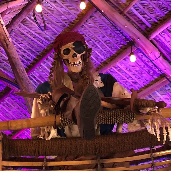 Life Size Pirate Skeleton Prop: Billy Bones With Cutlass & Eye Patch - Etsy